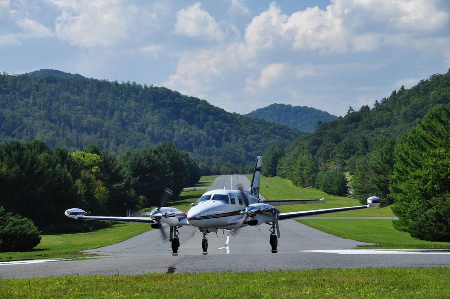 Engel & Völkers Banner Elk Booth | Cessna Owner Organization